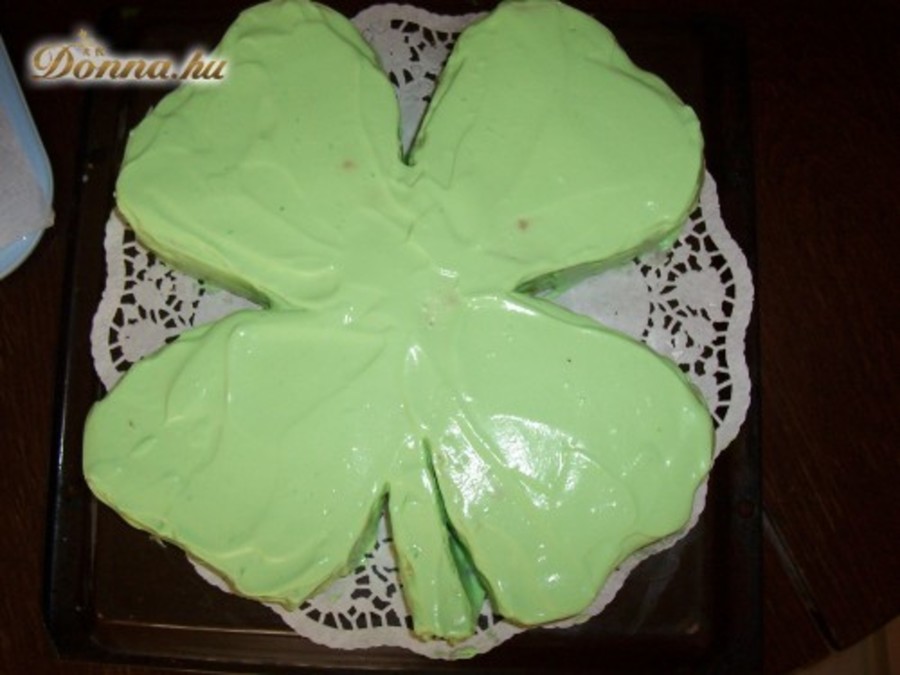 Clover - CakeCentral.com
