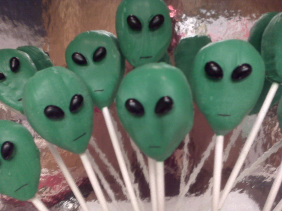 Alien Cakepops - CakeCentral.com