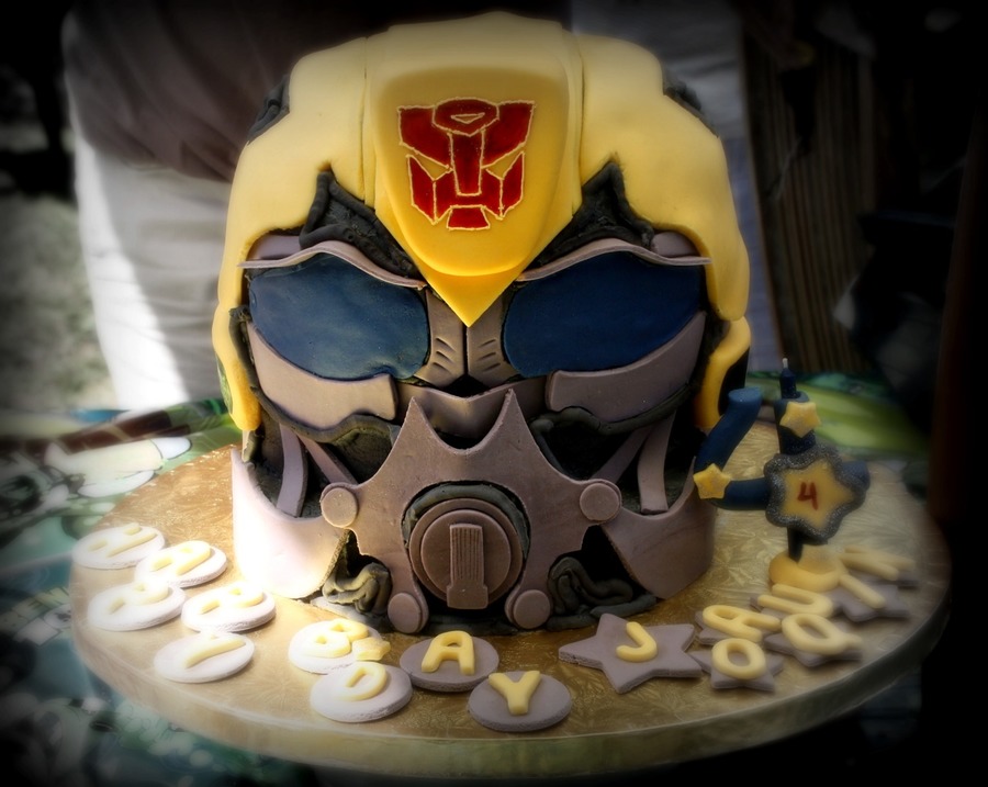 Bumblebee Transformers Cake - CakeCentral.com