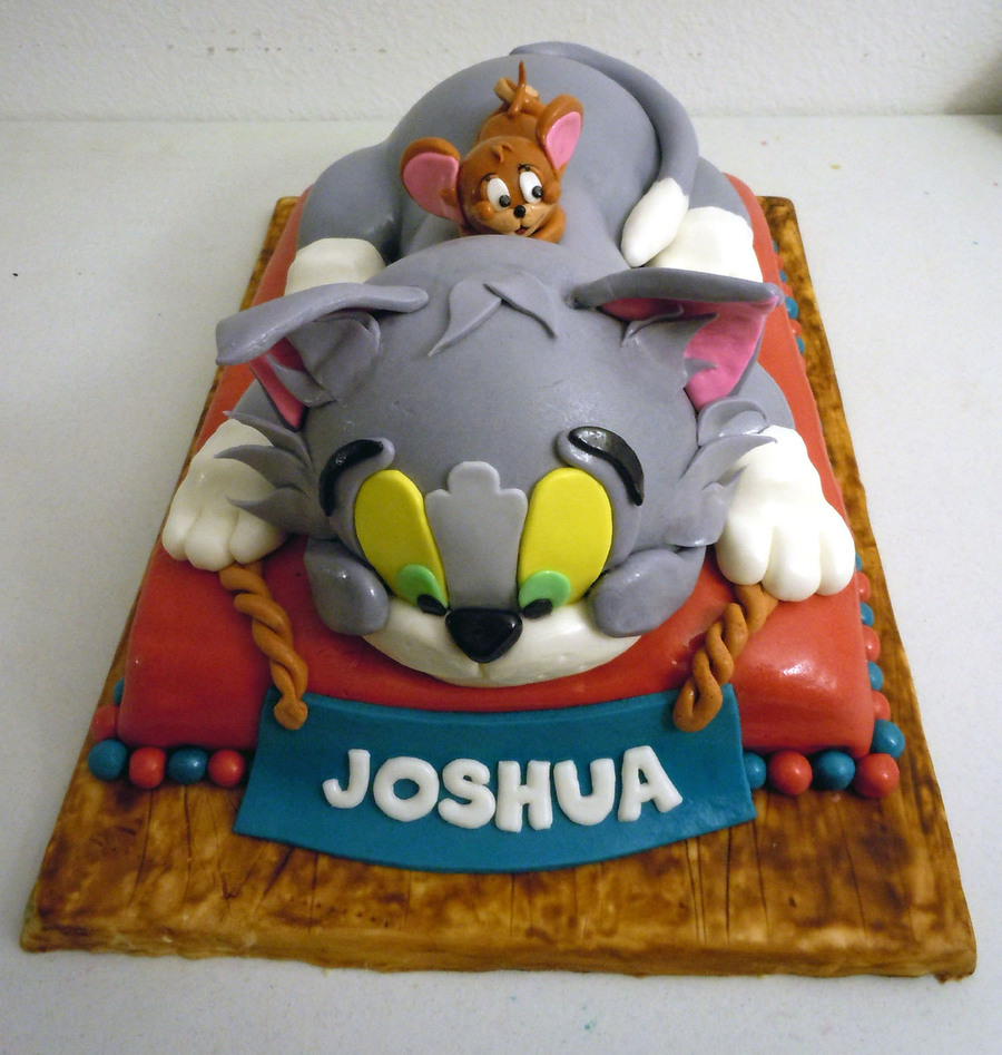 Tom And Jerry - CakeCentral.com
