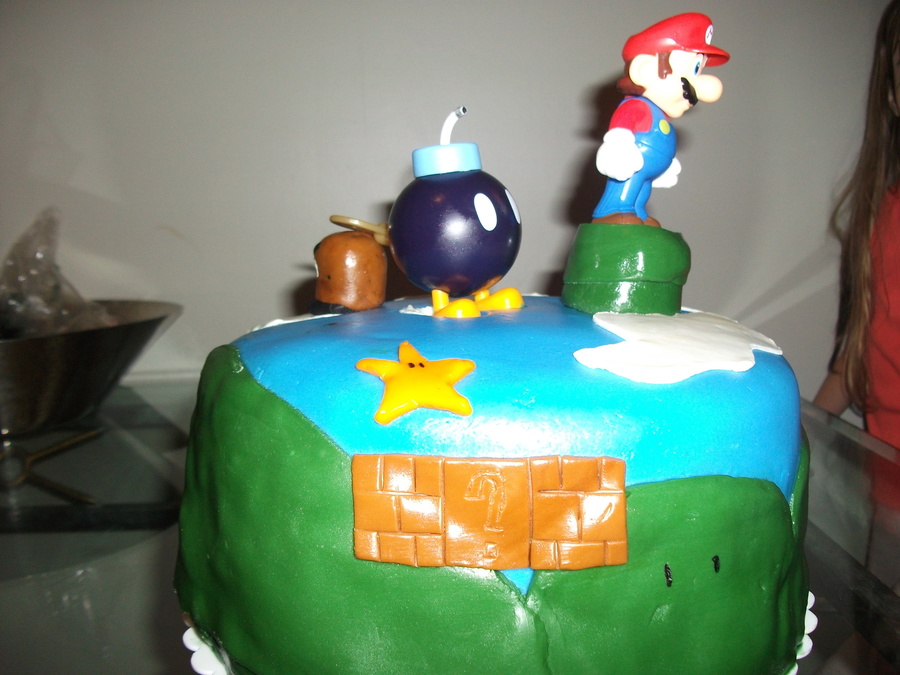 Mario Brothers Cake - CakeCentral.com