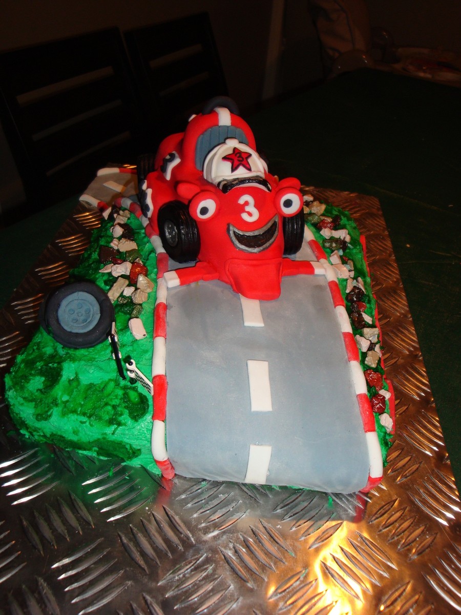 Roary The Racing Car - CakeCentral.com