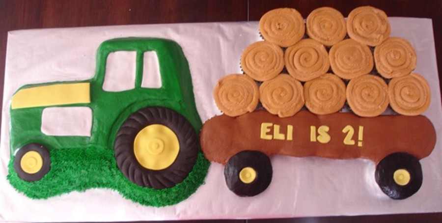 John Deere Tractor - CakeCentral.com