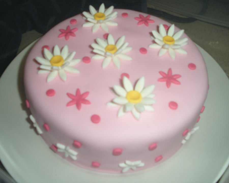 Pink Daisy Birthday Cake - CakeCentral.com