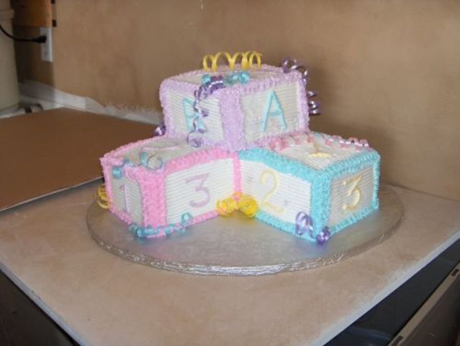 Block_Cake_Front.jpg - CakeCentral.com