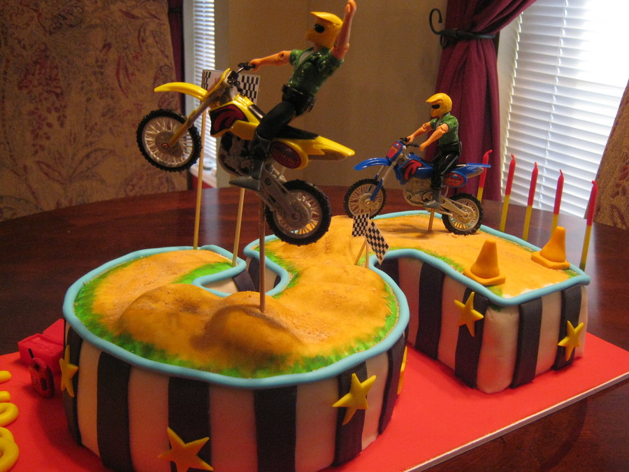 Dirt Bike Race Track Cake - CakeCentral.com