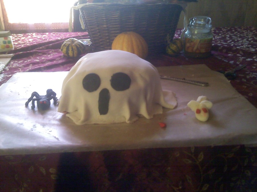 Ghost Cake - CakeCentral.com