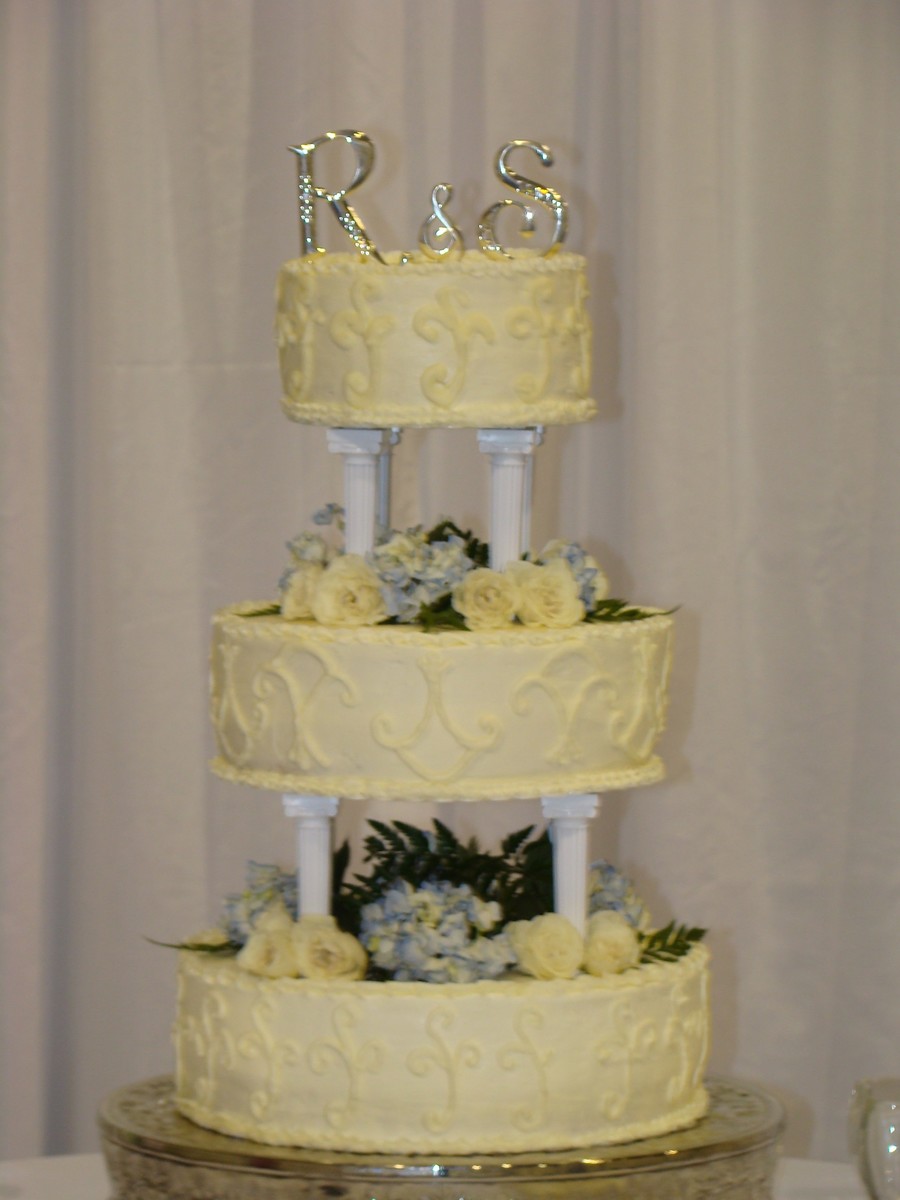 Off White Wedding - CakeCentral.com