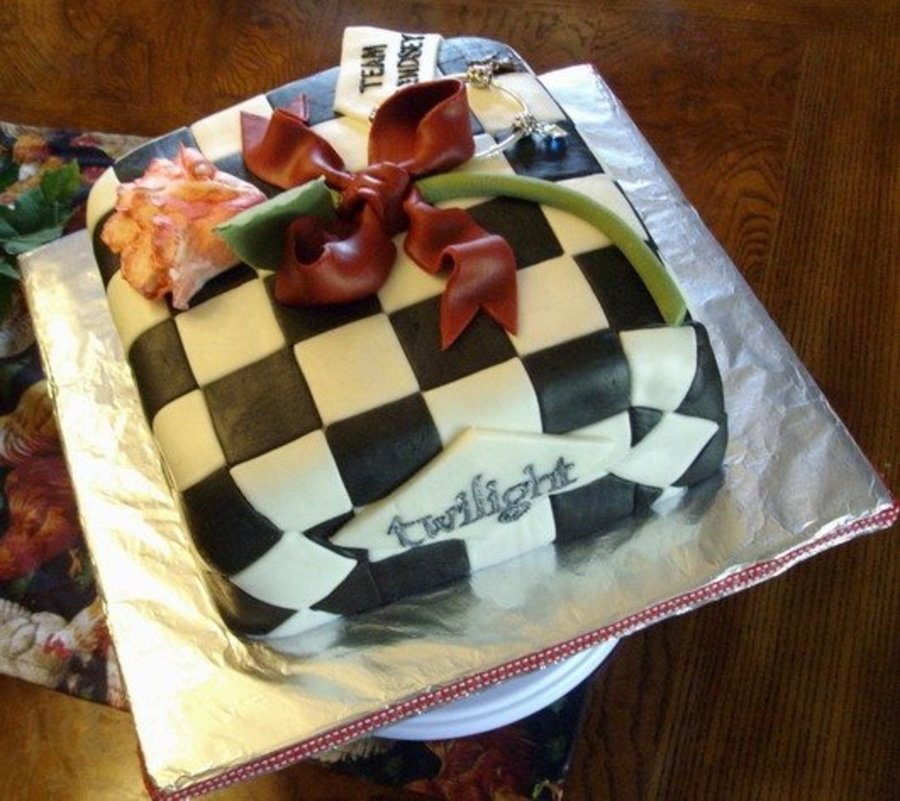 Twilight Cake - CakeCentral.com