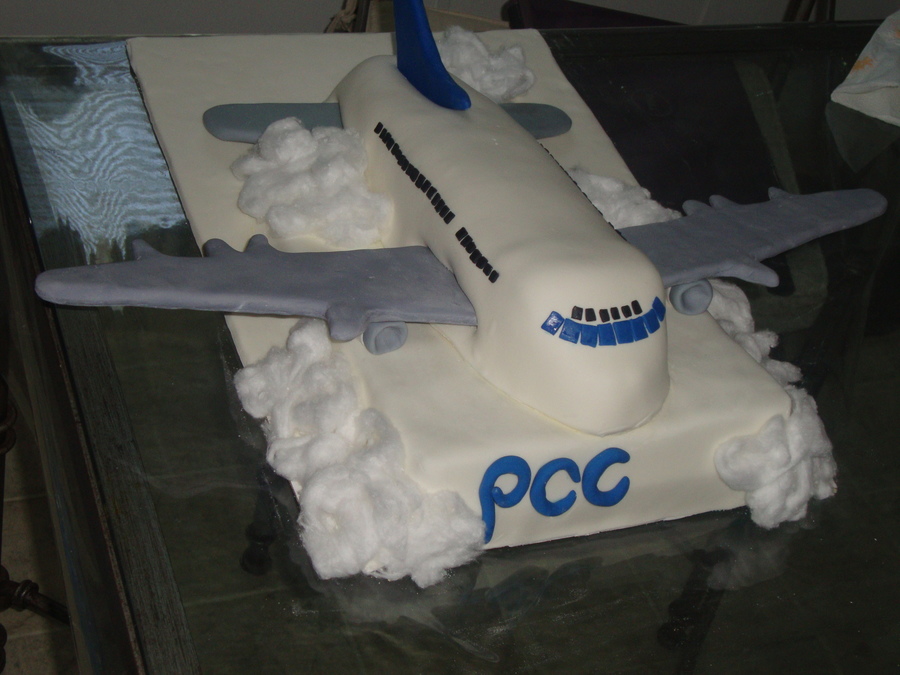 Airplane - CakeCentral.com