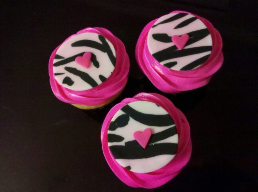 Zebra Print Birthday Cupcakes - CakeCentral.com