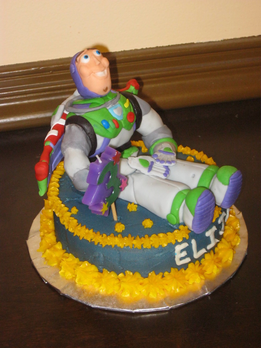 Buzz Lightyear - CakeCentral.com