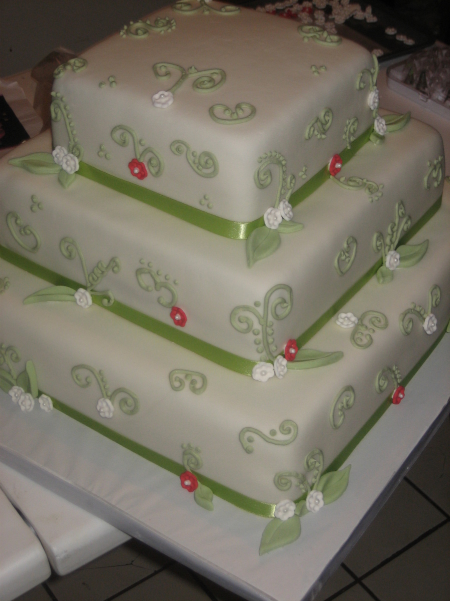 Three Tiered Square Wedding Cake Green And Red - CakeCentral.com
