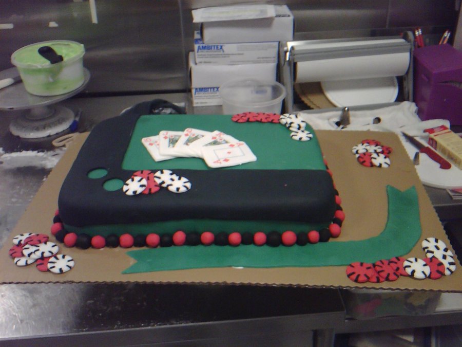 Poker Table - CakeCentral.com