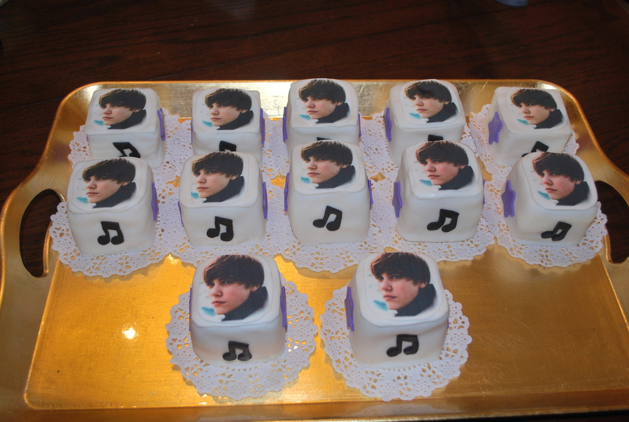 Mini Justin Beiber Cakes - CakeCentral.com