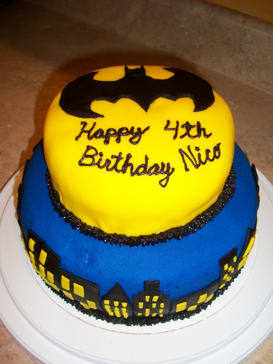 Batman Cake - CakeCentral.com