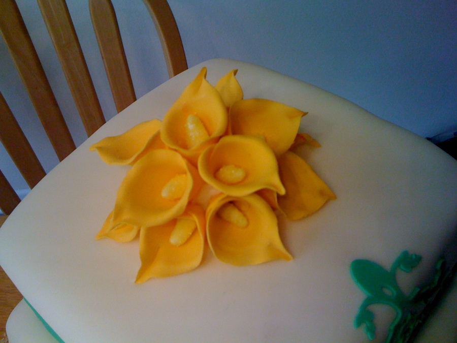 Calla Lilies - CakeCentral.com