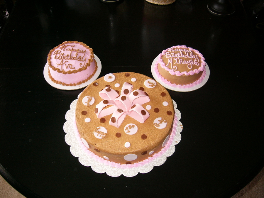 All About Twins - CakeCentral.com