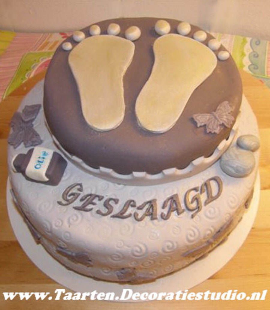 Feet Cake For Graduating Feet Therapy - CakeCentral.com