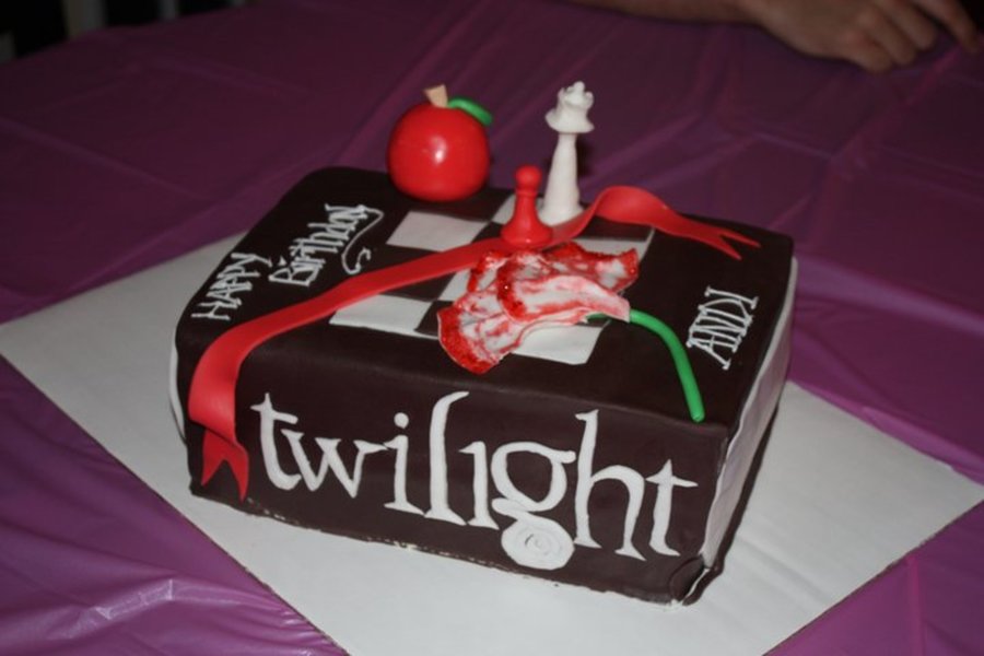 Twilight Cake - CakeCentral.com