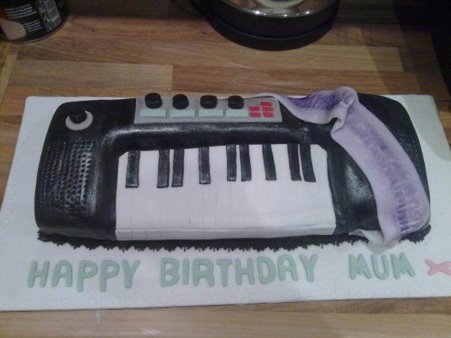 Keyboard Cake - CakeCentral.com