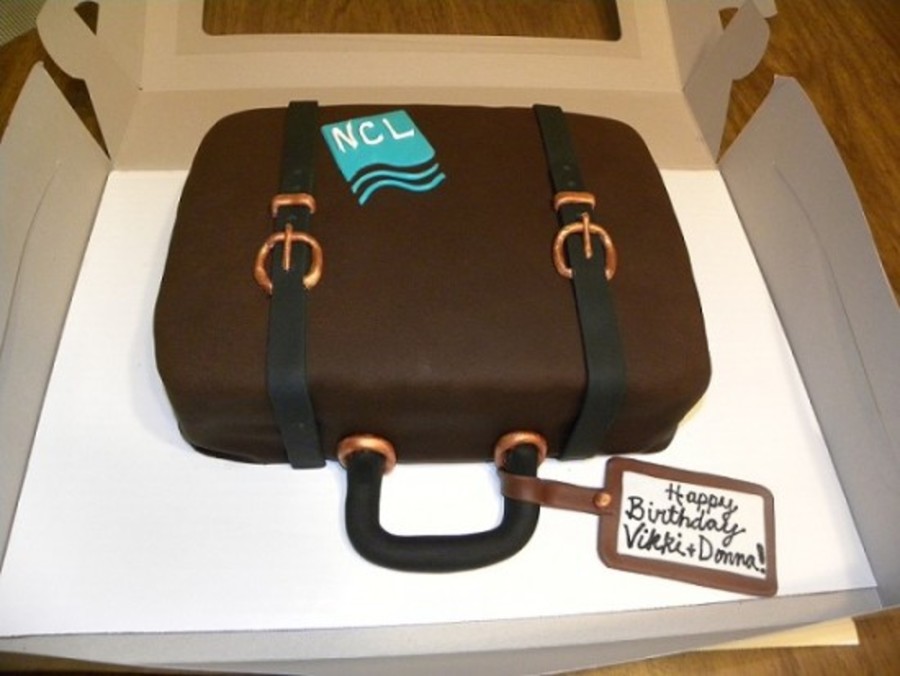 Suitcase (Luggage) Cake - CakeCentral.com
