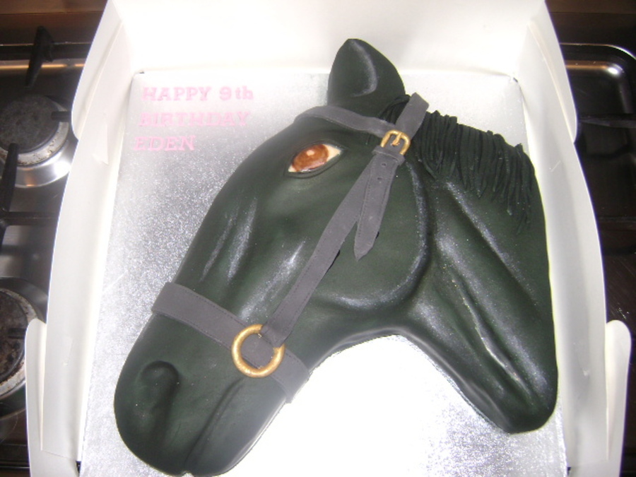 Black Beauty Horses Head - CakeCentral.com