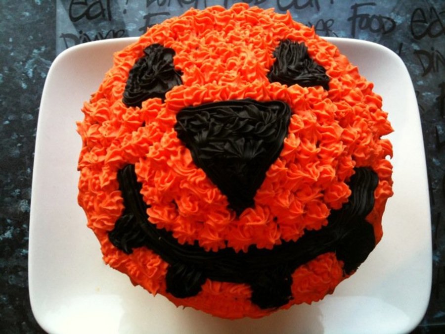 Giant Jack O Lantern Cake - CakeCentral.com