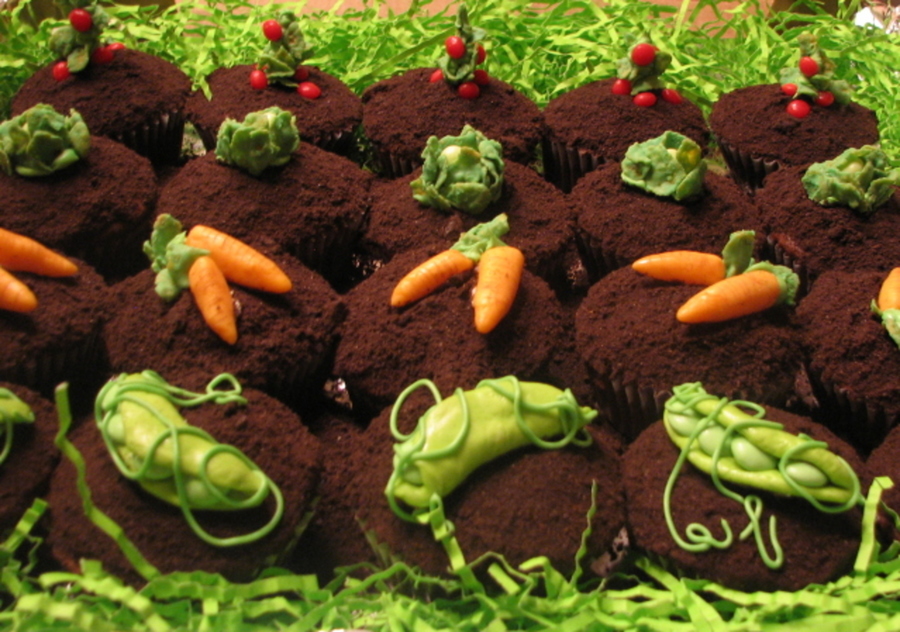 Garden Theme Cupcakes - CakeCentral.com