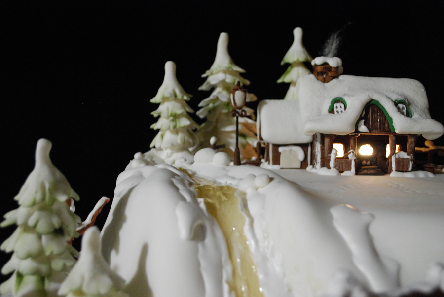 Winter House On The Hill - CakeCentral.com