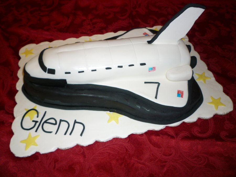 Space Shuttle Cake - CakeCentral.com