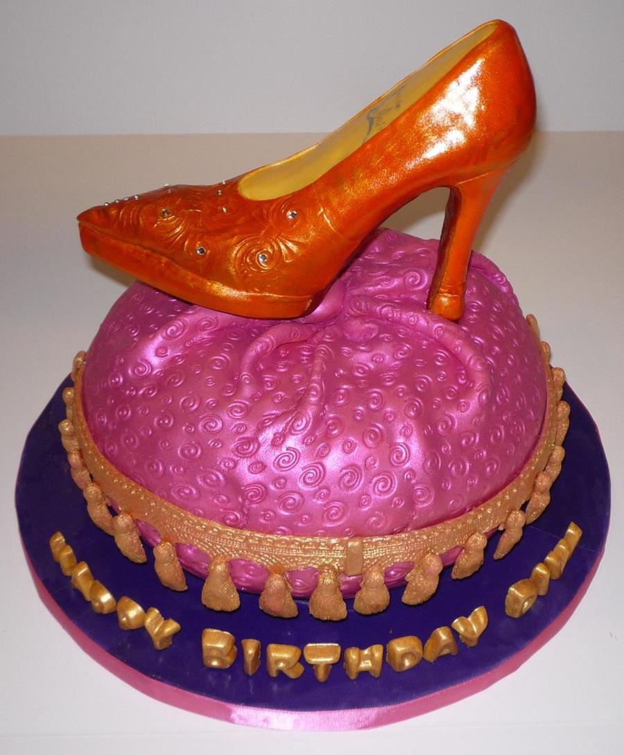 Happy Birthday Diva - CakeCentral.com