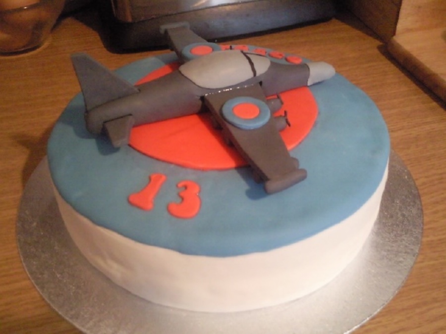 Raf Plane - CakeCentral.com