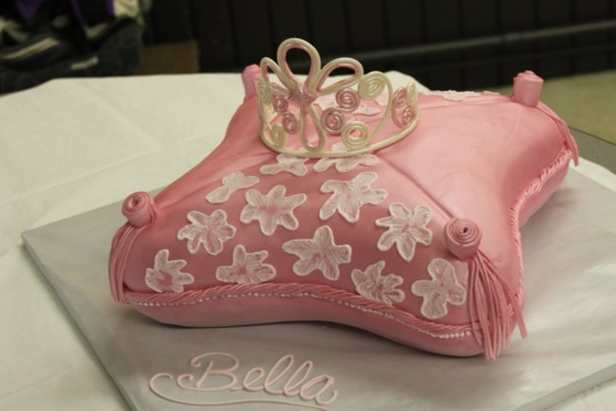 Princess Bella's 1St Birthday Cake - CakeCentral.com