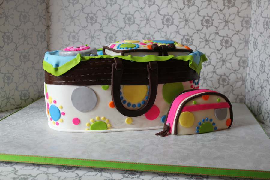 Thirty-One Purse Cake - CakeCentral.com