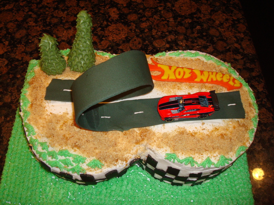 Hot Wheels Cake - CakeCentral.com