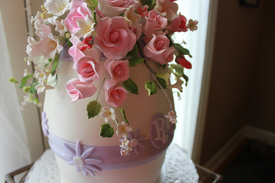 Flower Vase Cake - CakeCentral.com