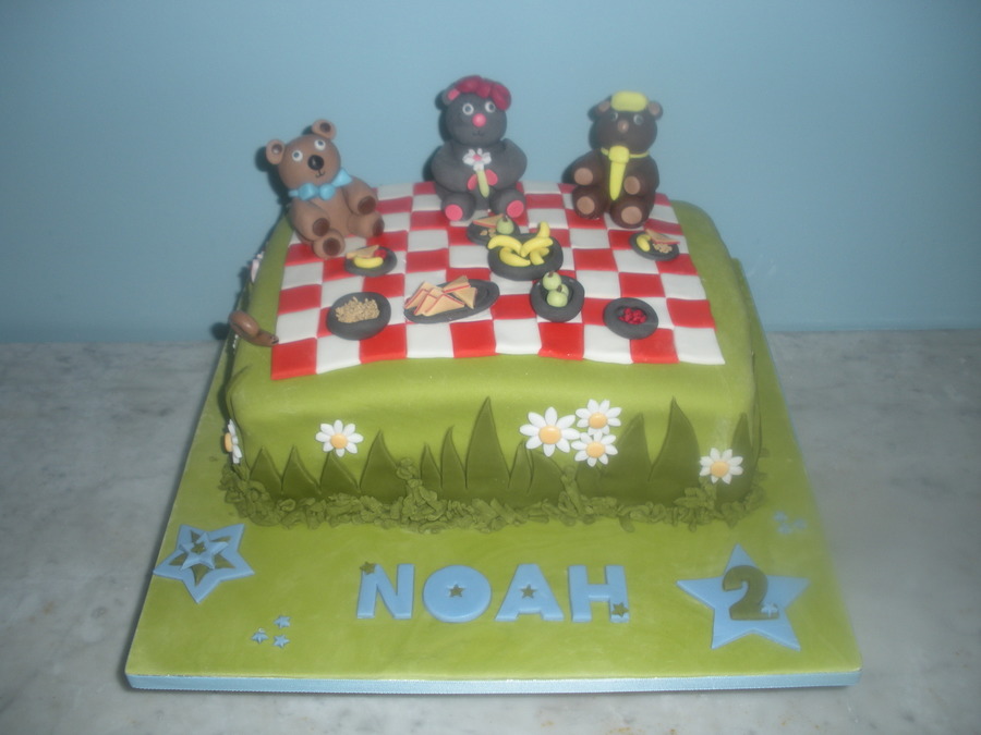 Teddy Bears Picnic - CakeCentral.com