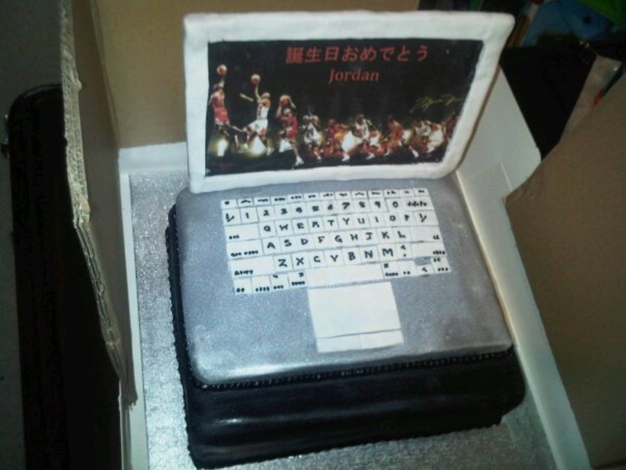 Laptop Cake - CakeCentral.com