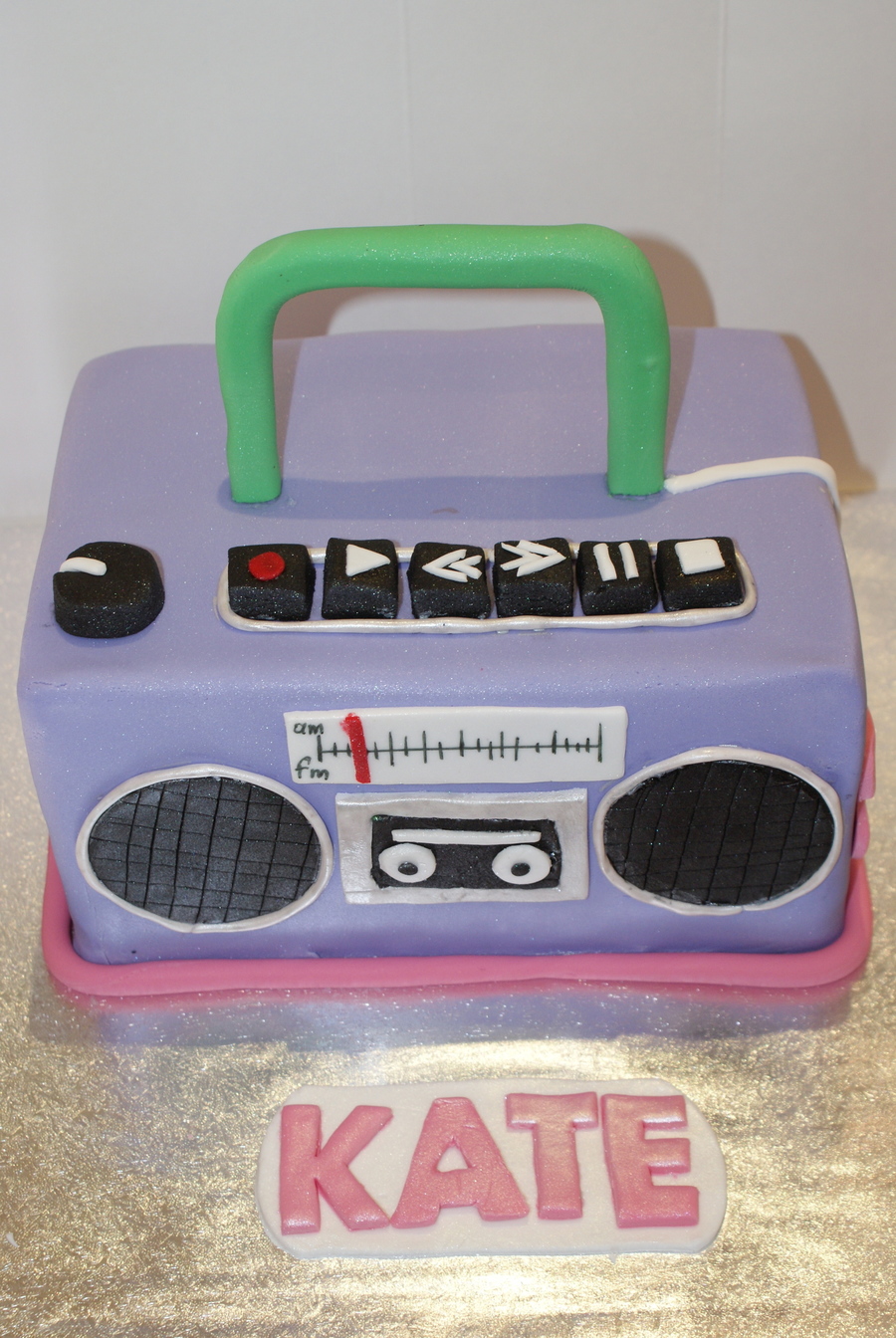 Radio Cake - CakeCentral.com