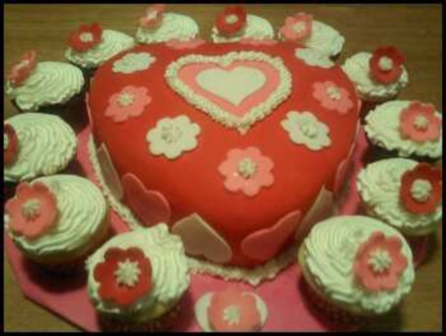 Valentine's Day Cake And Cupcakes - CakeCentral.com
