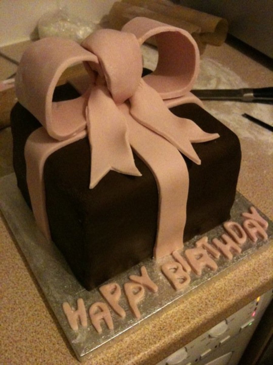 Birthday Present Cake - CakeCentral.com