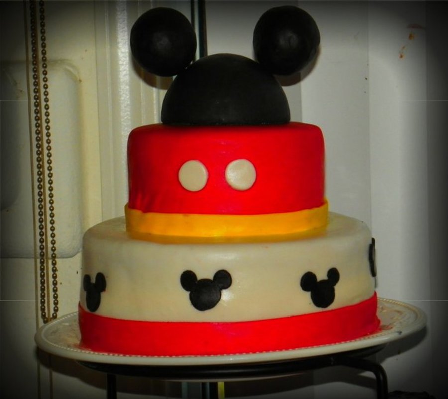 Mickey Mouse - CakeCentral.com