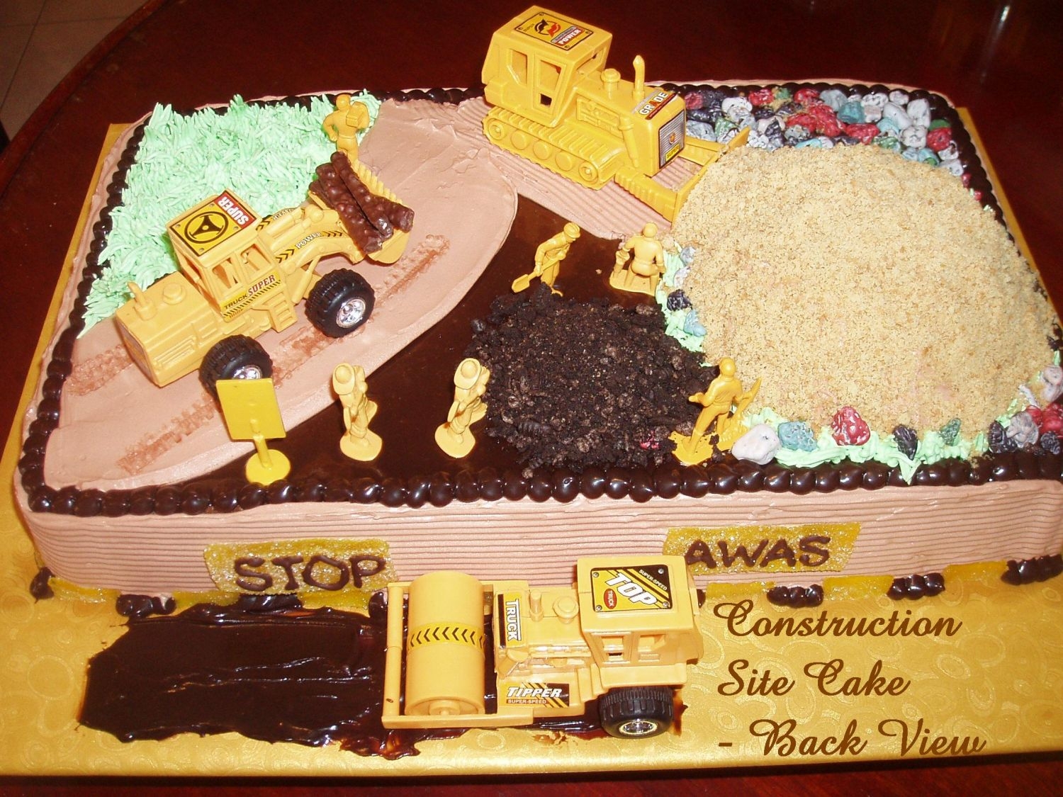 Construction Site Cake - CakeCentral.com