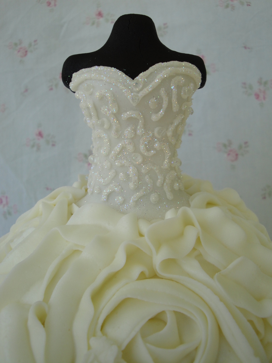 Bridal Gown - CakeCentral.com