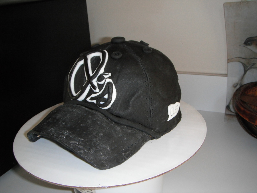Oriole's Hat - CakeCentral.com