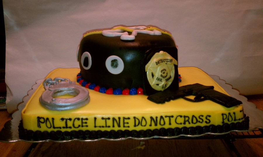 Detective Cake - CakeCentral.com