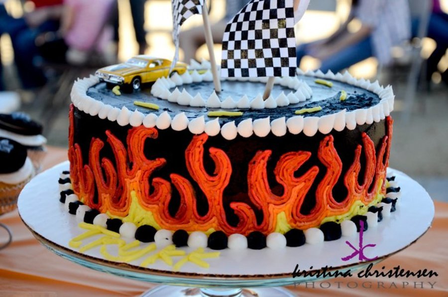 Hot Wheels Cake - CakeCentral.com