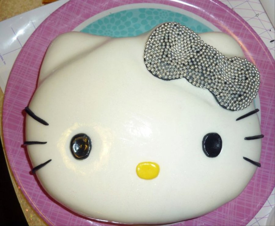 3D Hello Kitty Cake - CakeCentral.com