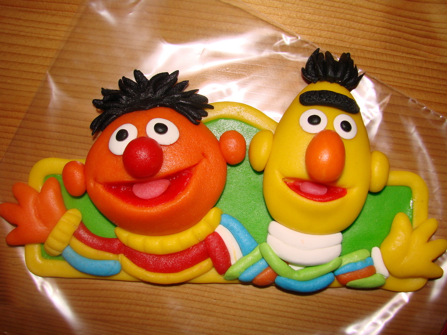 Sesamestreet Birthday Cake For Diaz - CakeCentral.com